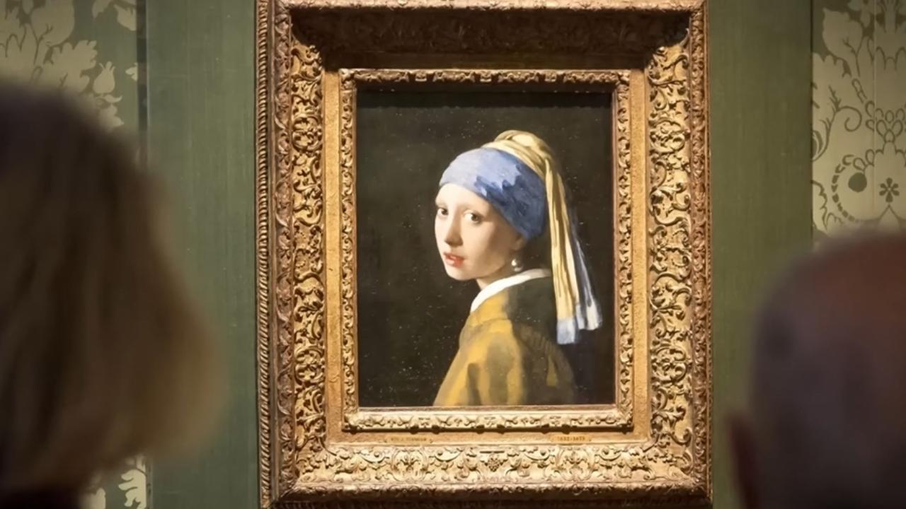 Girl with a Pearl Earring Explained: Meaning Behind Vermeer’s Masterpiece