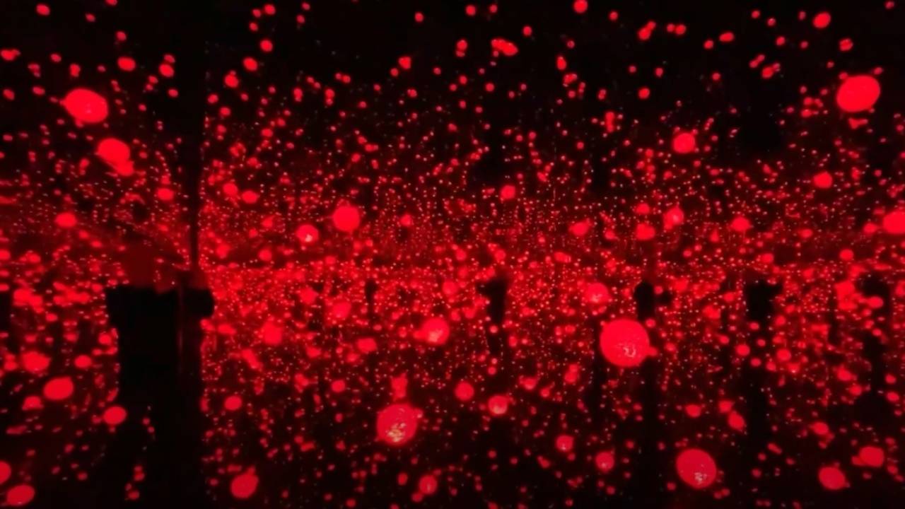 Infinity Mirror Rooms Explained: The Meaning Behind Yayoi Kusama’s Art