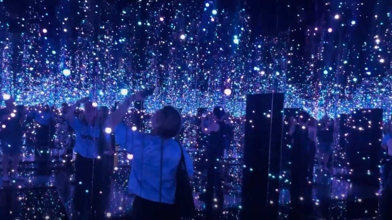 Infinity Mirror Rooms Explained: The Meaning Behind Yayoi Kusama’s Art